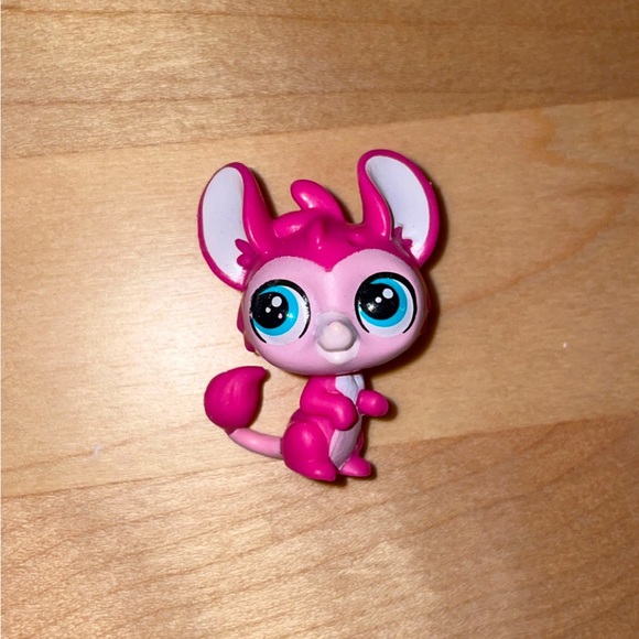 Littlest Pet Shop | Accessories | Littlest Pet Shop Pink Chipmunk ...